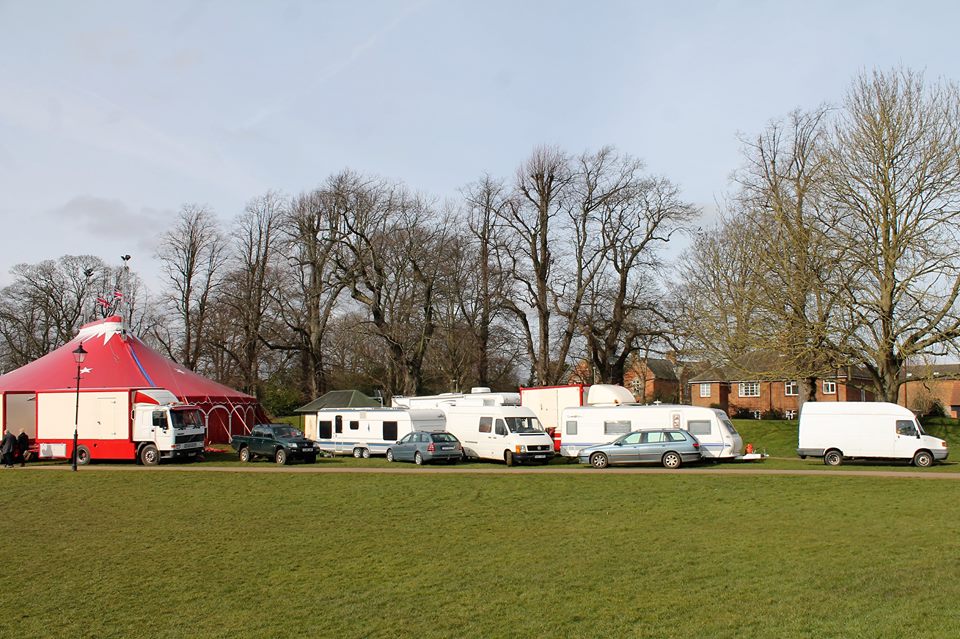 Martin Brookes Oakham: Pinder's Circus Arrive in Oakham Cutts Close 2016