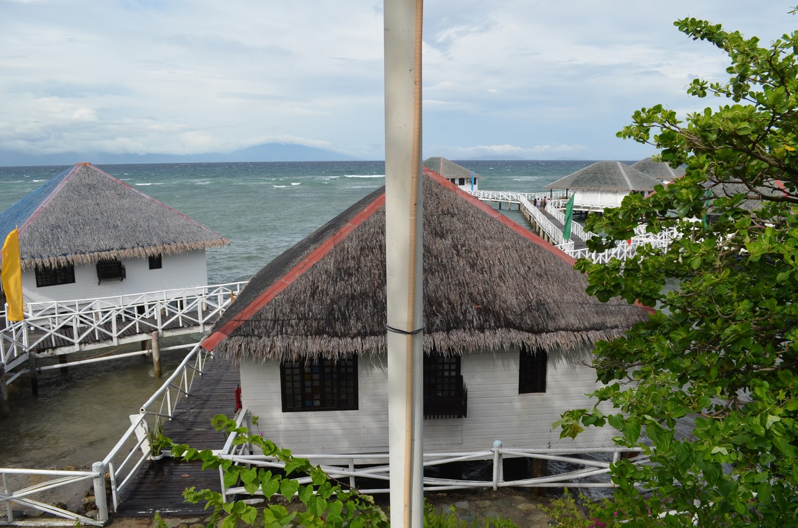 BUILDER'S JOURNAL: COMPANY OUTING AT STILTS BEACH RESORT CALATAGAN ...