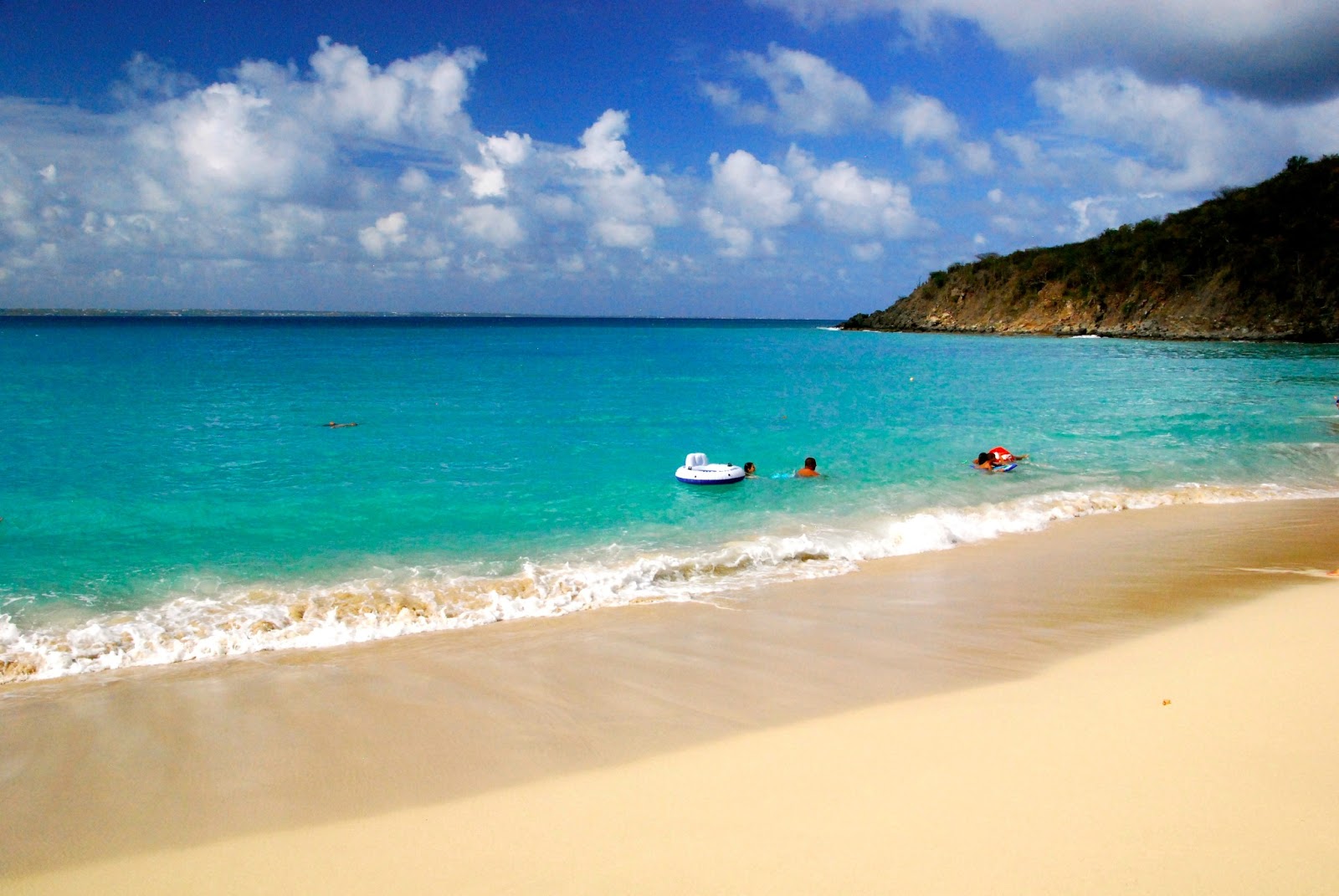 Wanderlust Traveler: St. Maarten/St. Martin (Beaches)