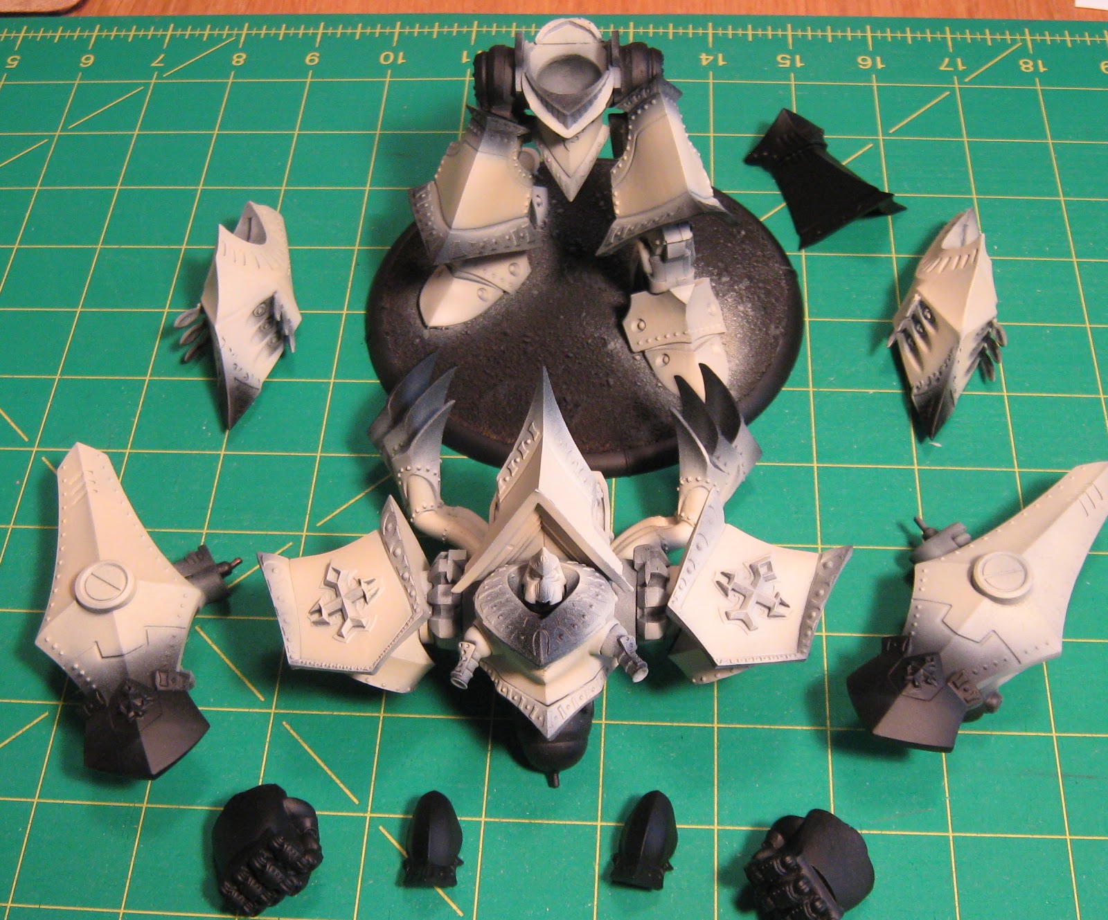 Kevin's Miniatures & Hobby Table: Step-by-Step: Judicator Colossal