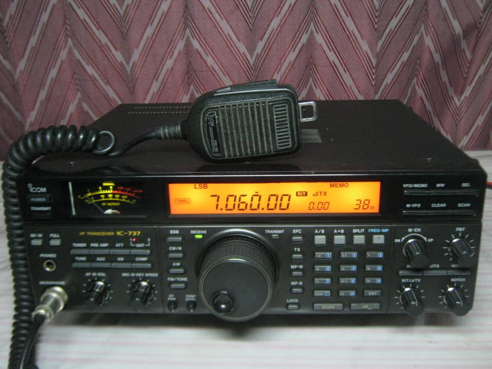 MEDAN RADIO: Icom IC-737