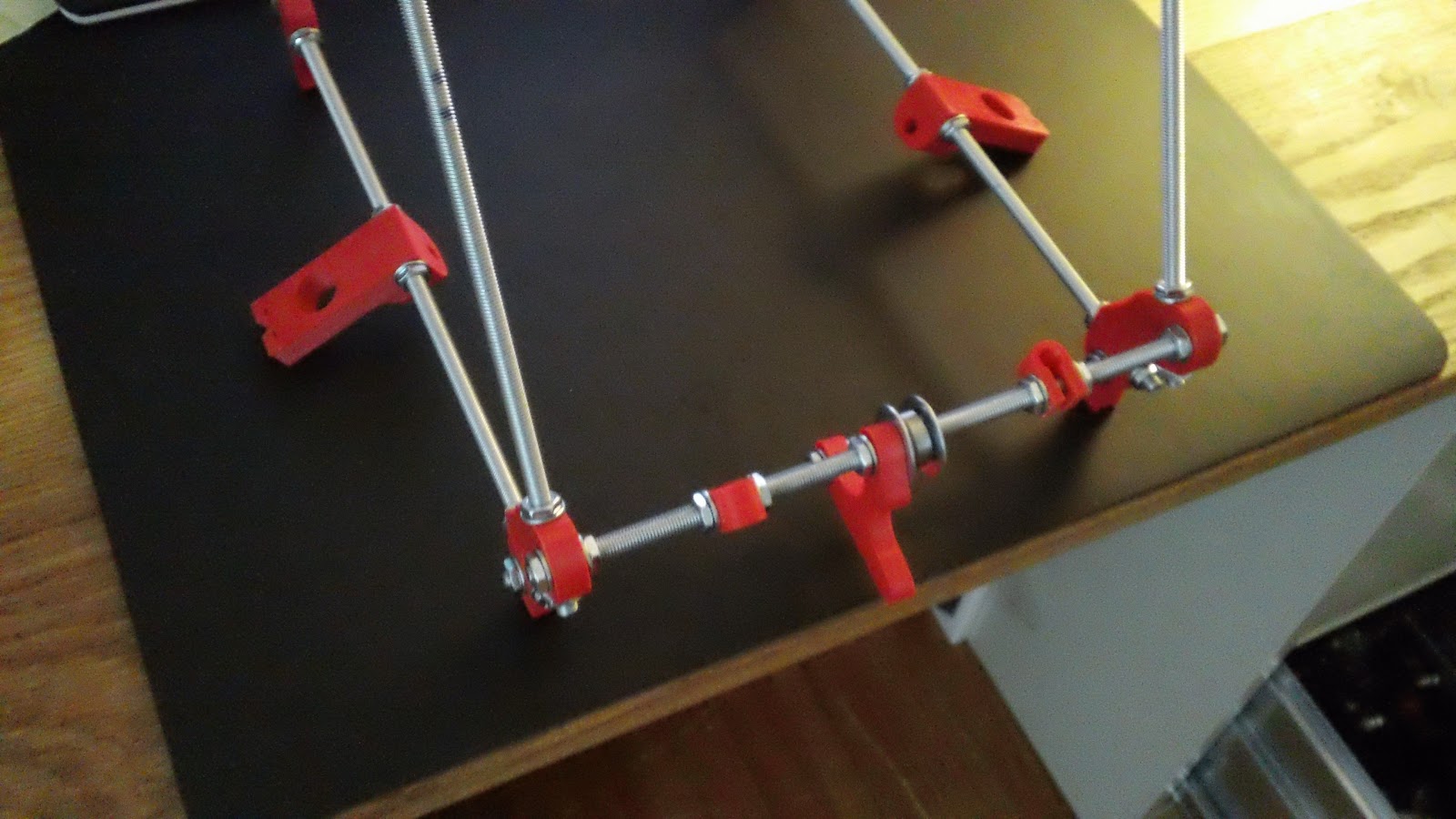 Tom's 3D Printer Guide: Affix front threaded rods to frame triangles