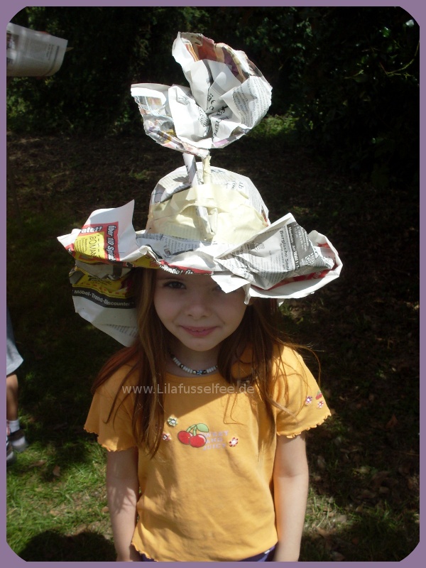 Lilafusselfee lädt Dich in ihr Wohnzimmer ein.: Tollen Papierhut basteln!