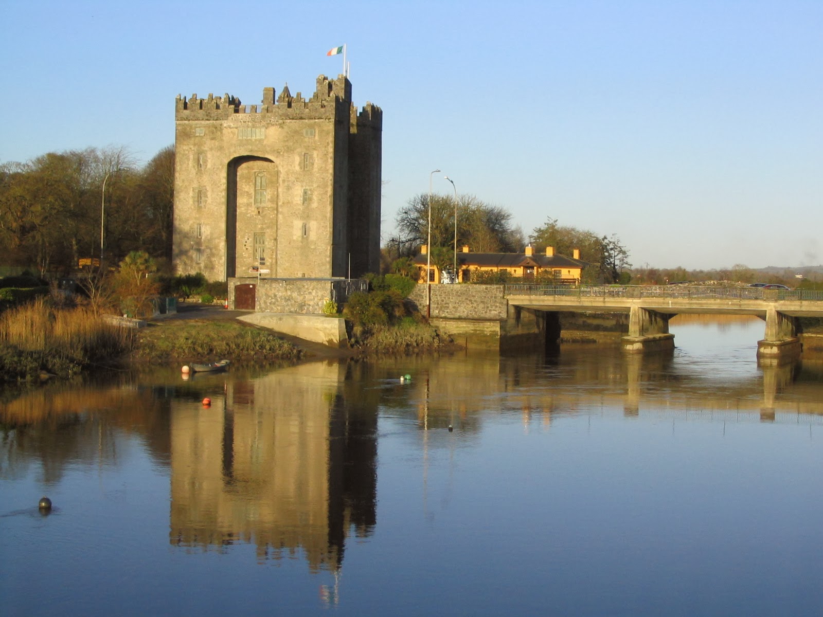 Traveler Guide: Bunratty Castle