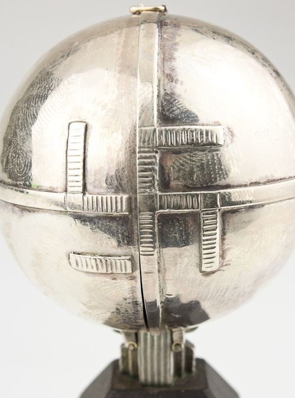 World War II in Pictures: The Hitler Swastika Ring