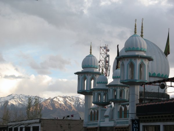 EXPLORE THE WORLD: Thimphu, the Capital City of Bhutan
