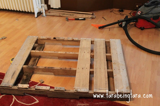 Tara Being Tara: Pallet Art, or, I am an Artiste