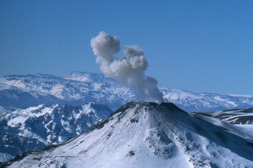 The Big Wobble : Vocano Uptick: The Nevados de Chillán volcano erupt's ...