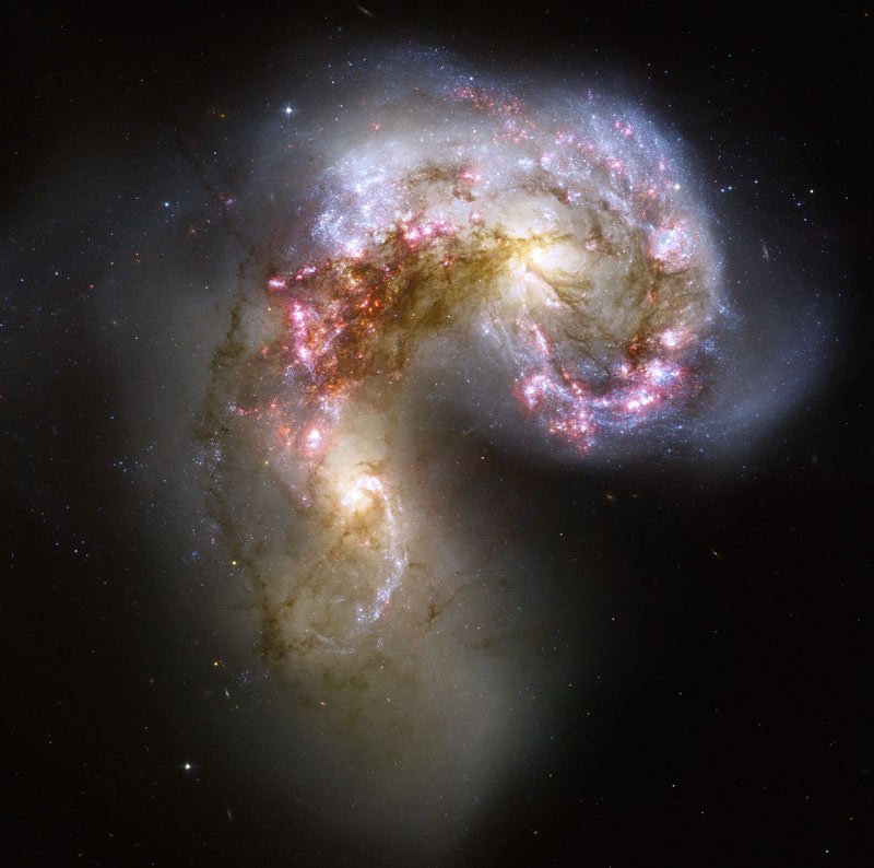 REAL SPACE PICTURES CAPCTURED BY HUBBLE TELESCOPE.