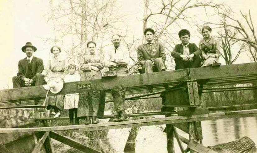 Local History @ CDPL: Keesee family enjoying time together