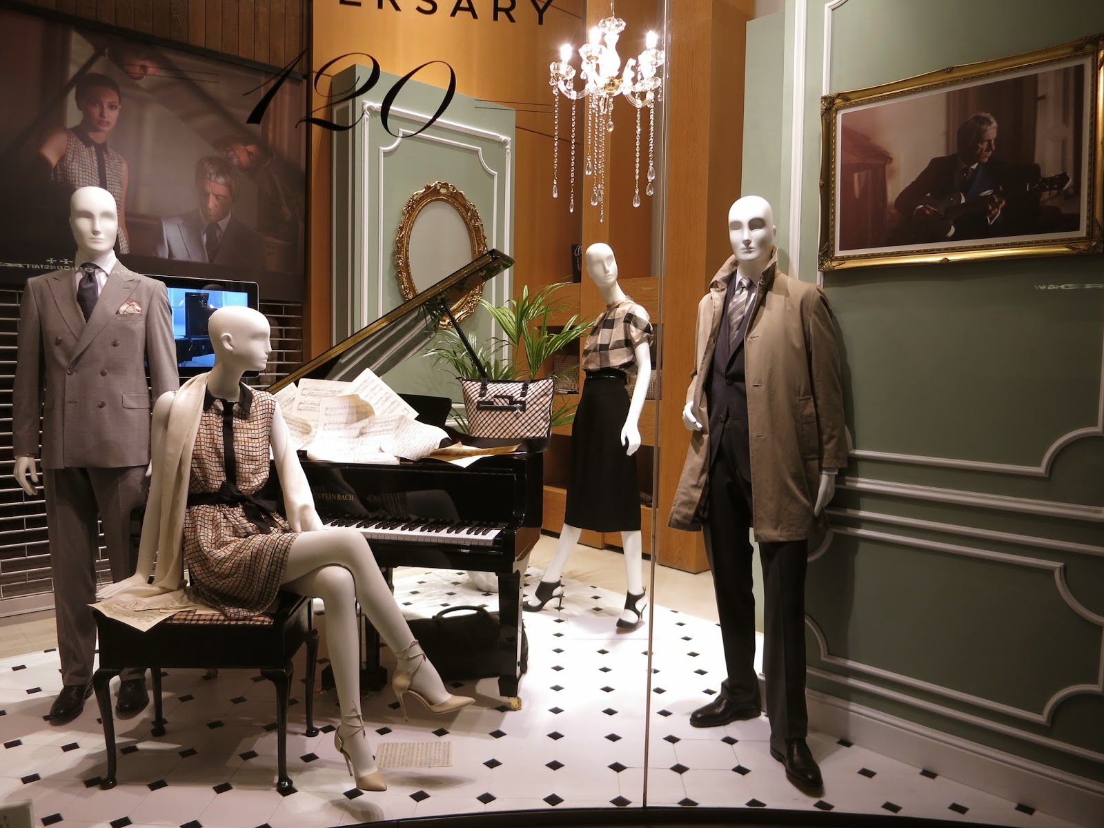 RetailStoreWindows.com: Daks, London