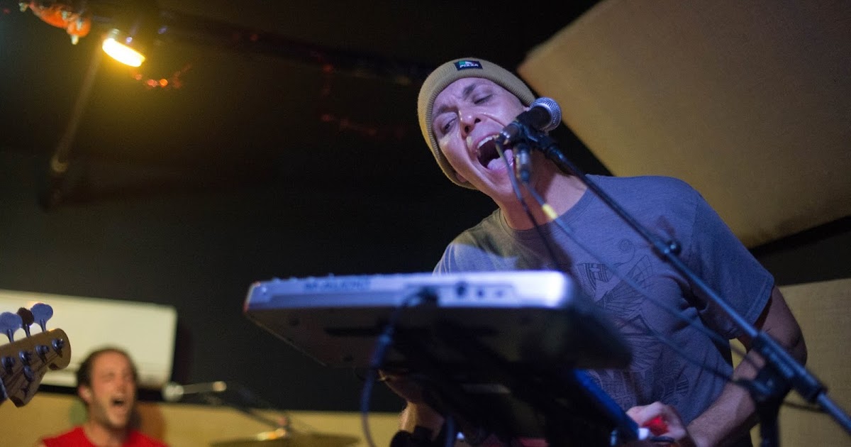 The Blog That Celebrates Itself: Distrust with Janelle - An Interview