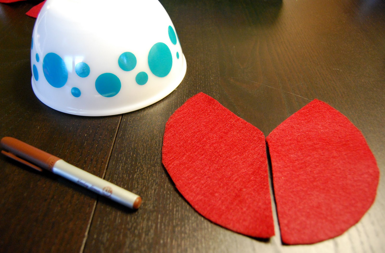 Adventures of a Nervous Knitter: Photo Tutorial: Felt Gnomes