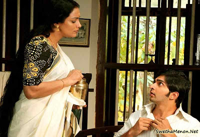 Mallu Actress Swetha Menon: Hot Swetha Menon in Rathinirvedam Photos