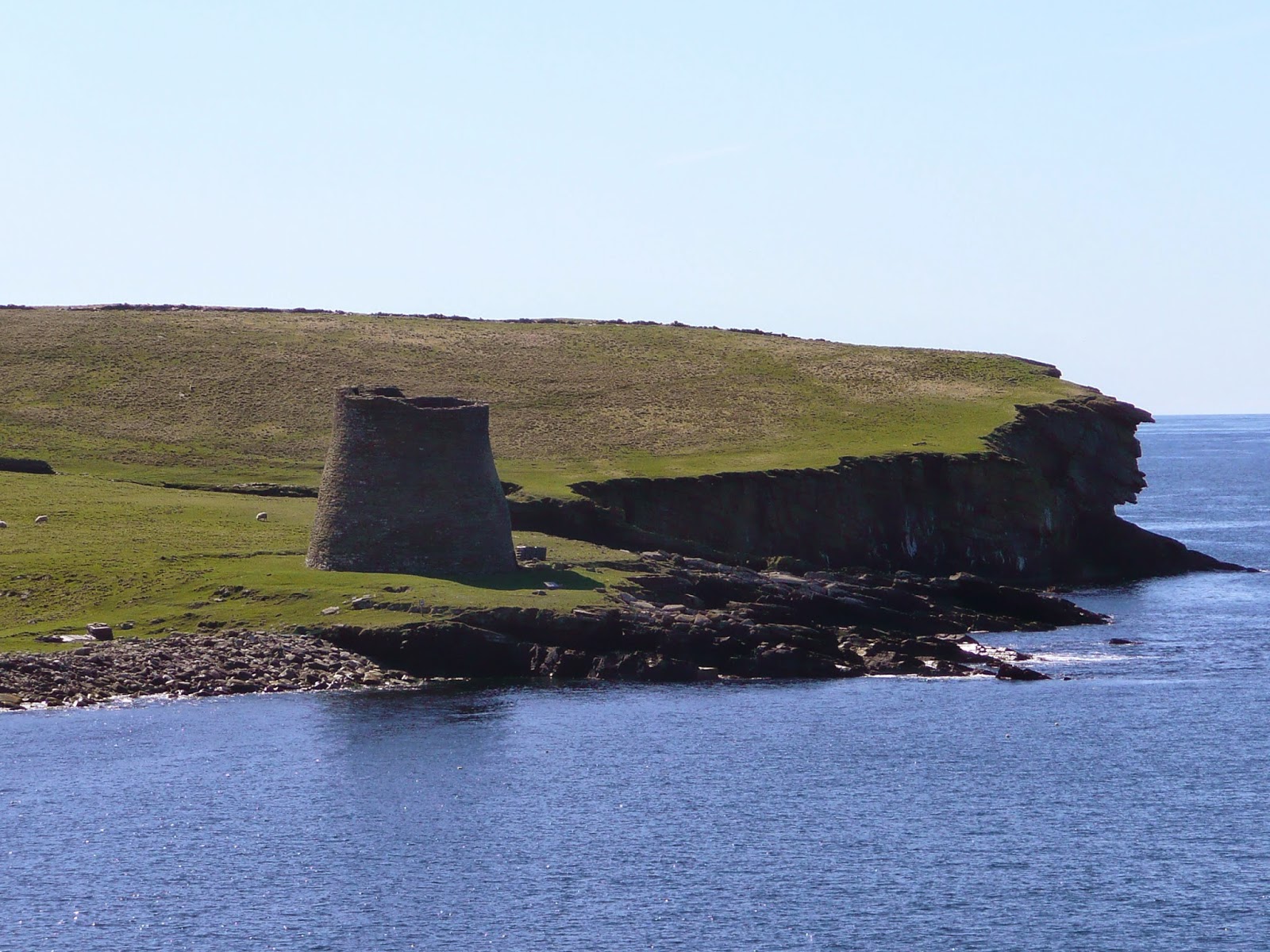 WOOLLIE WANDERINGS: Mousa, Shetland