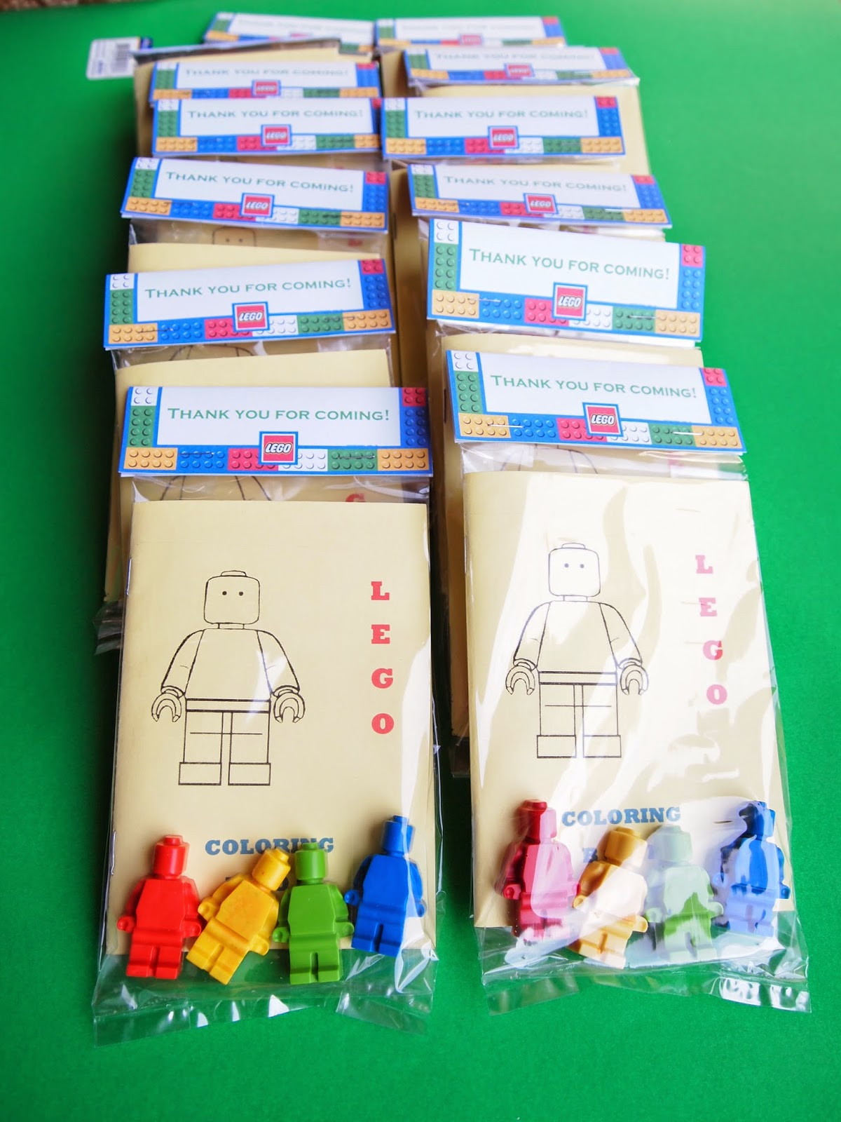 a frugal appetite: D.I.Y. Lego Favor Bags
