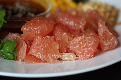 My Kitchen Snippets: Pomelo and Mango Salad