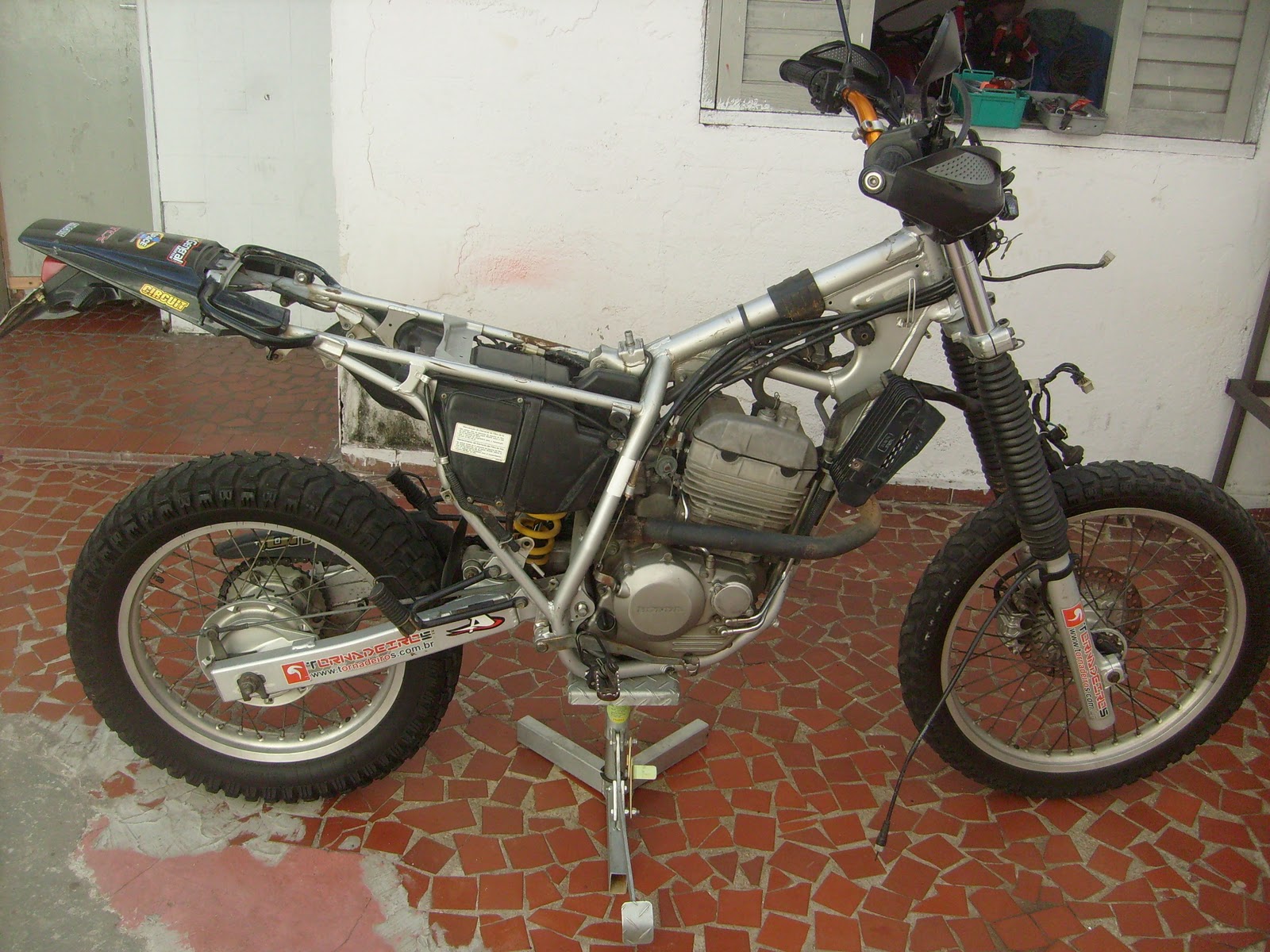 Tecnologia Motociclistica: MANUTENÇÃO XR TORNADO 250