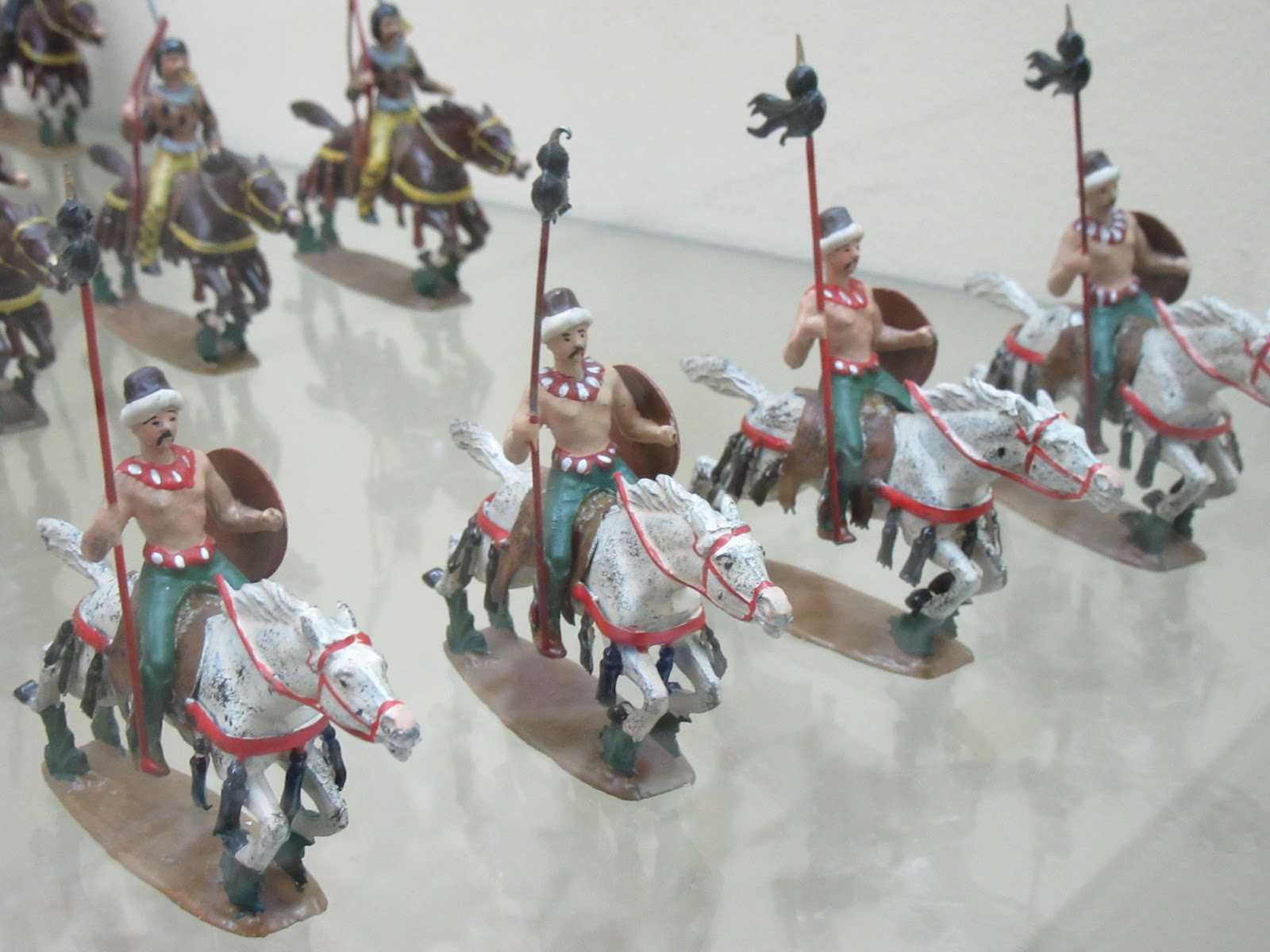 Toy soldiers and real battles: Acient gauls and huns