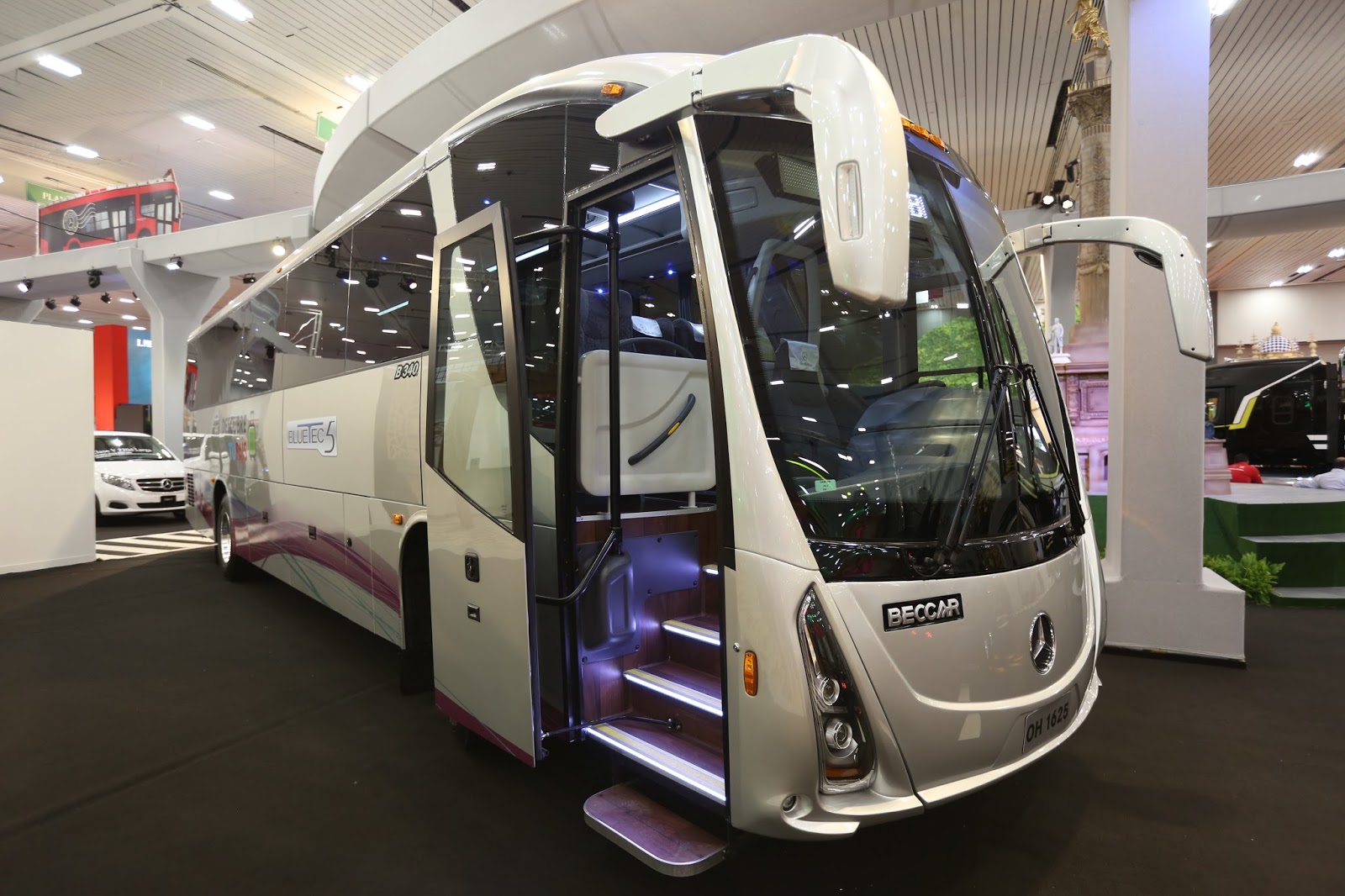 Mercedes - Benz Autobuses recorre con éxito el 2017