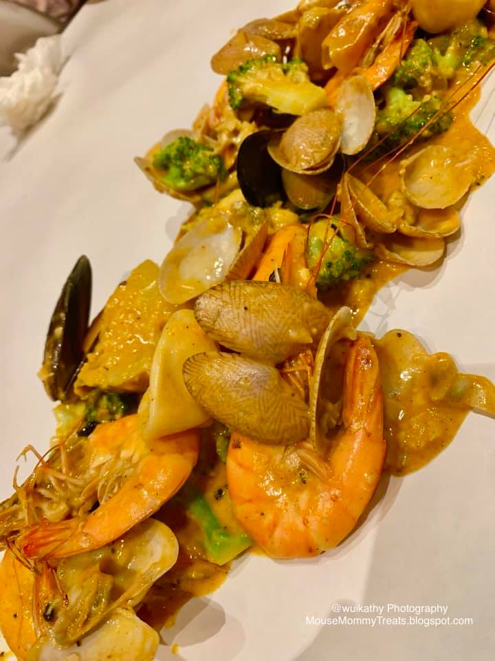 #PakaiTanganJer Seafood Feast Family Dining At Ombak Kitchen! - Mouse ...