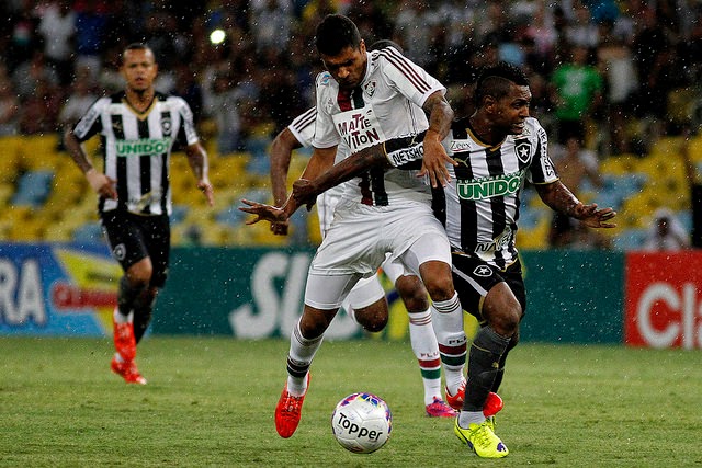 Fluminense vence Botafogo por 3 a 1 no Maracanã.