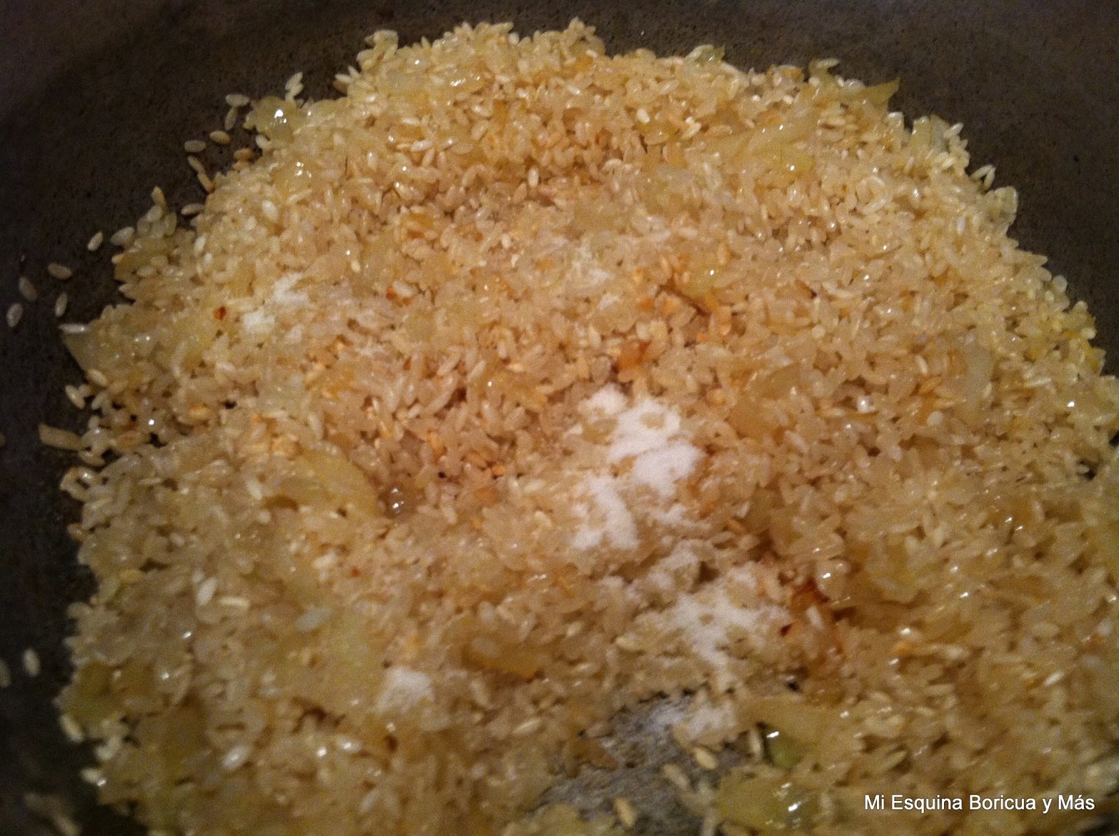 Mi Esquina Boricua y Más: Arroz con cebolla