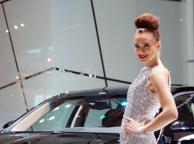 2013 Vietnam Motor Show Girls | Carsfresh