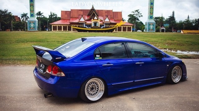 Velg Mobil Warna Biru - Perumperindo.co.id