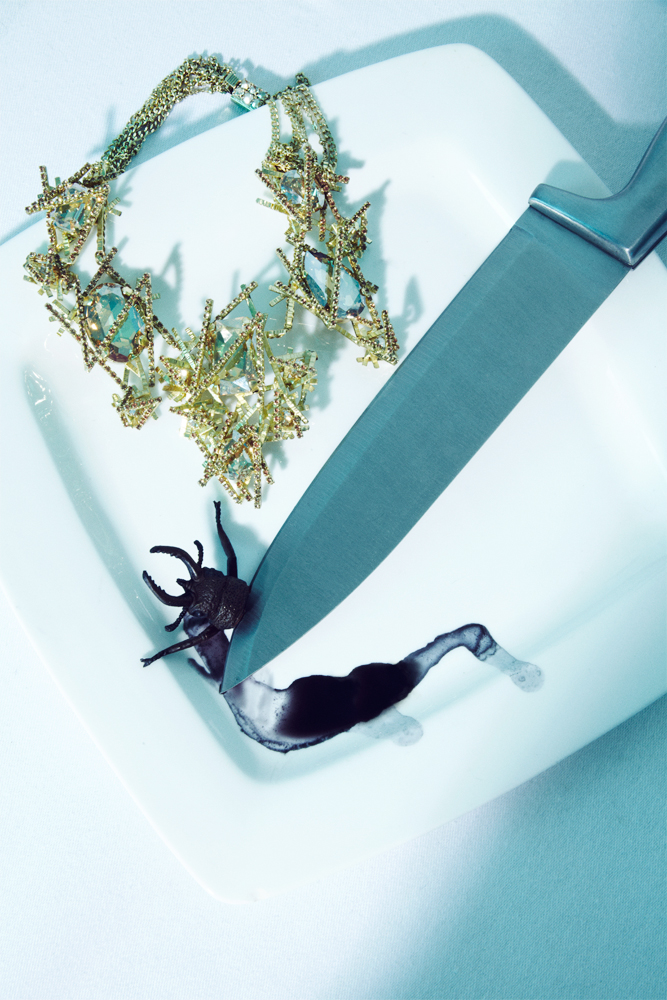 Edible insects, woman eating insects bugs beauty images, Gabrielle ...