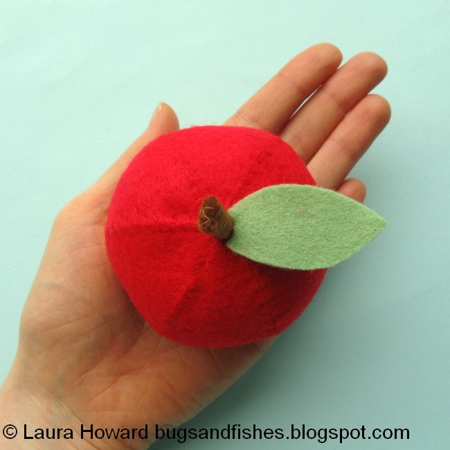Bugs and Fishes by Lupin: Sew some Felt Fruit! Apple and Pear Tutorial