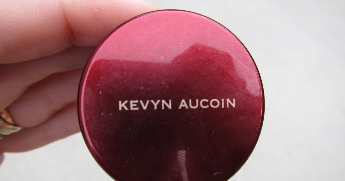 Beauty Professor: Kevyn Aucoin Sensual Skin Enhancer...Swatches of SX 06