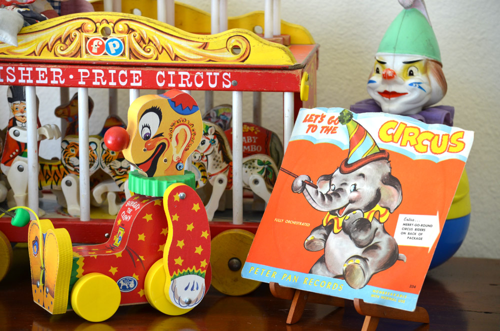 The Copycat Collector: COLLECTION #245: Vintage Circus Toys