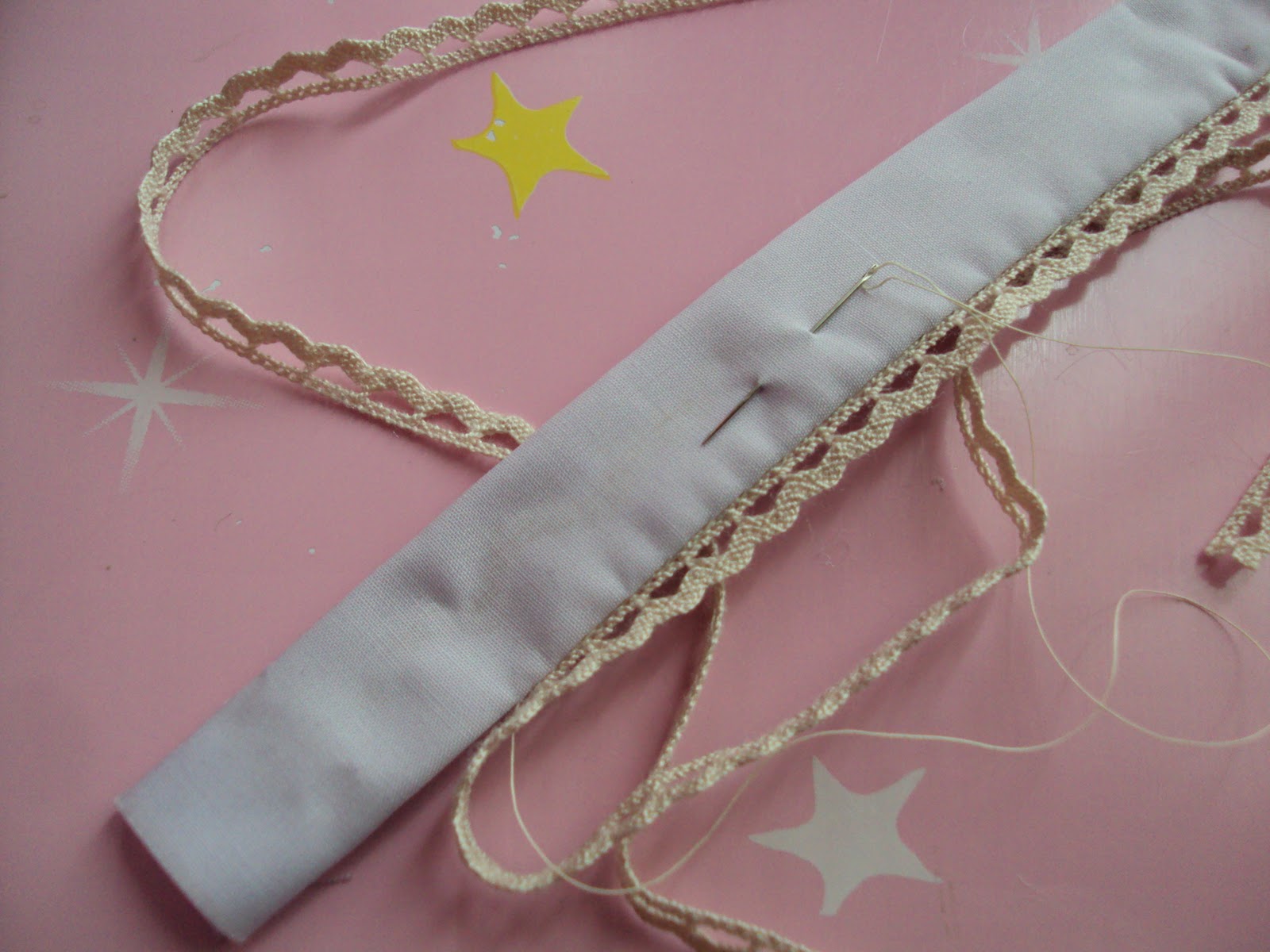 ENTRETENIMENTS ...VARIATS !!: TUTORIAL guarda-botones / alfiletero