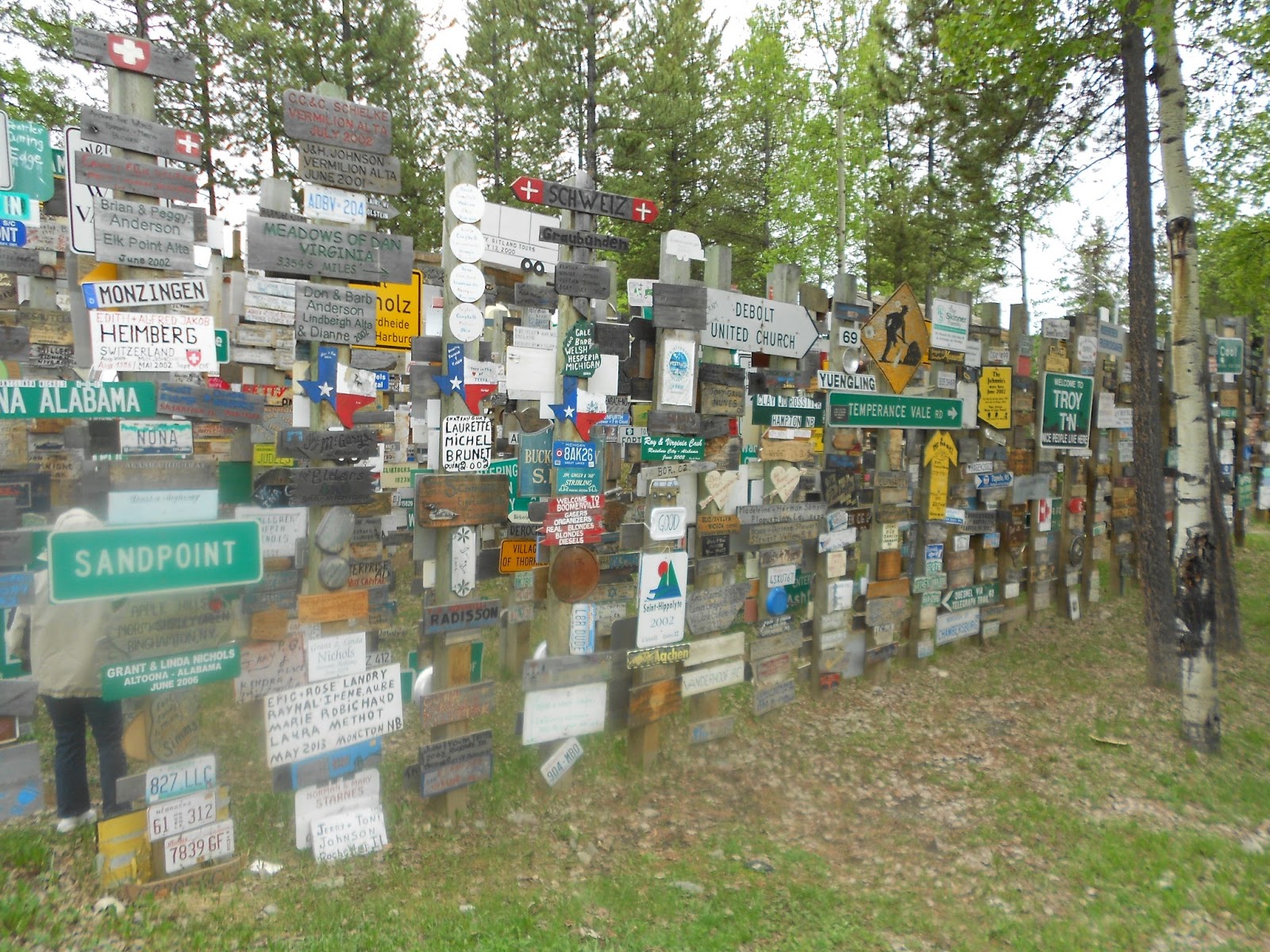 Hall's America Experience: Sign Post Forest in Watson Lake, Yukon Territory