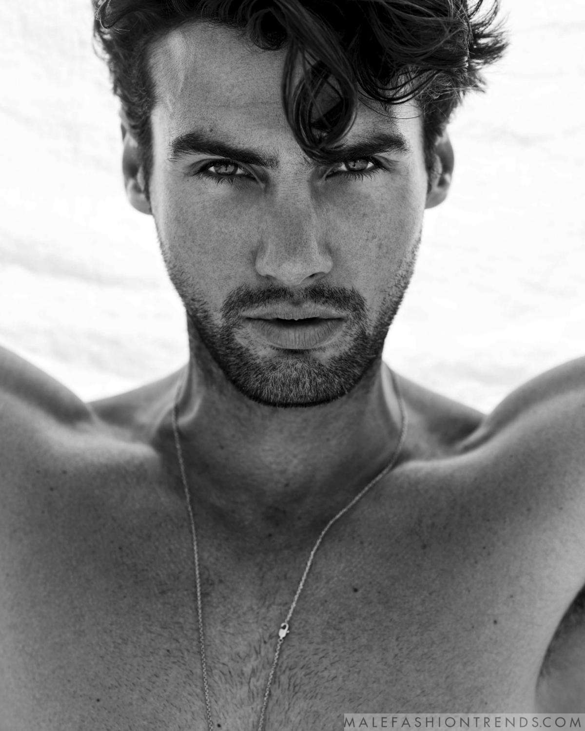 Mitch Wick para NUDE Magazine por Cedric Terrell