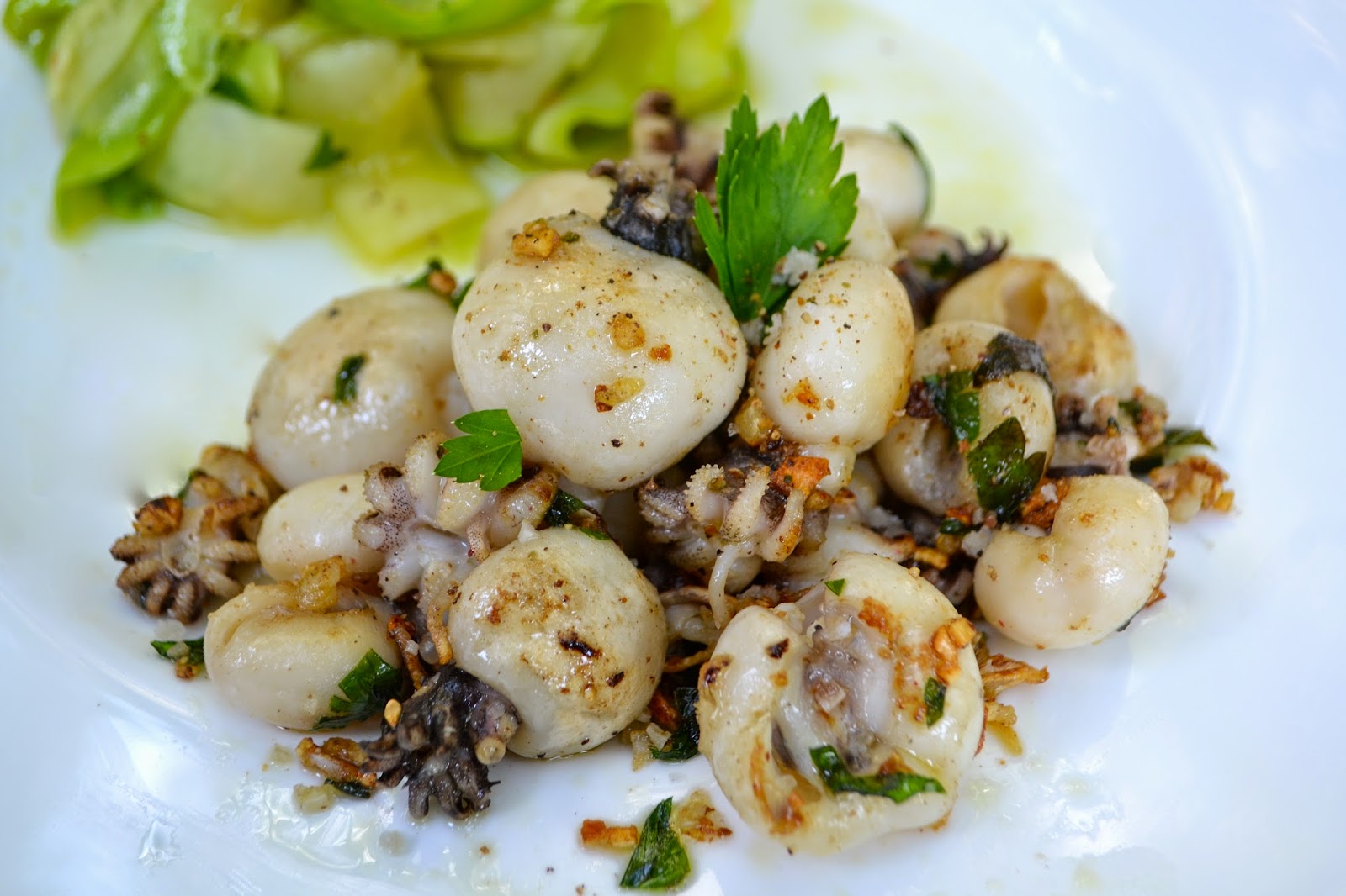 Les petits plats dans les grands : Chipirons en persillade à la plancha