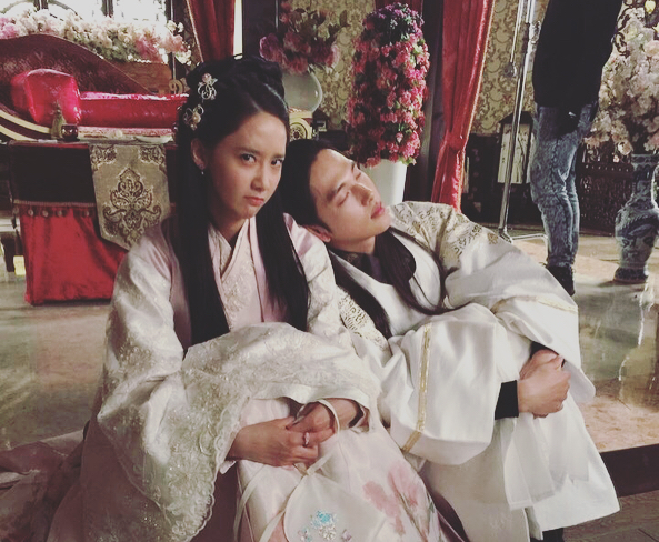 SNSD YoonA bids goodbye to her 'The King Loves' family - Wonderful ...