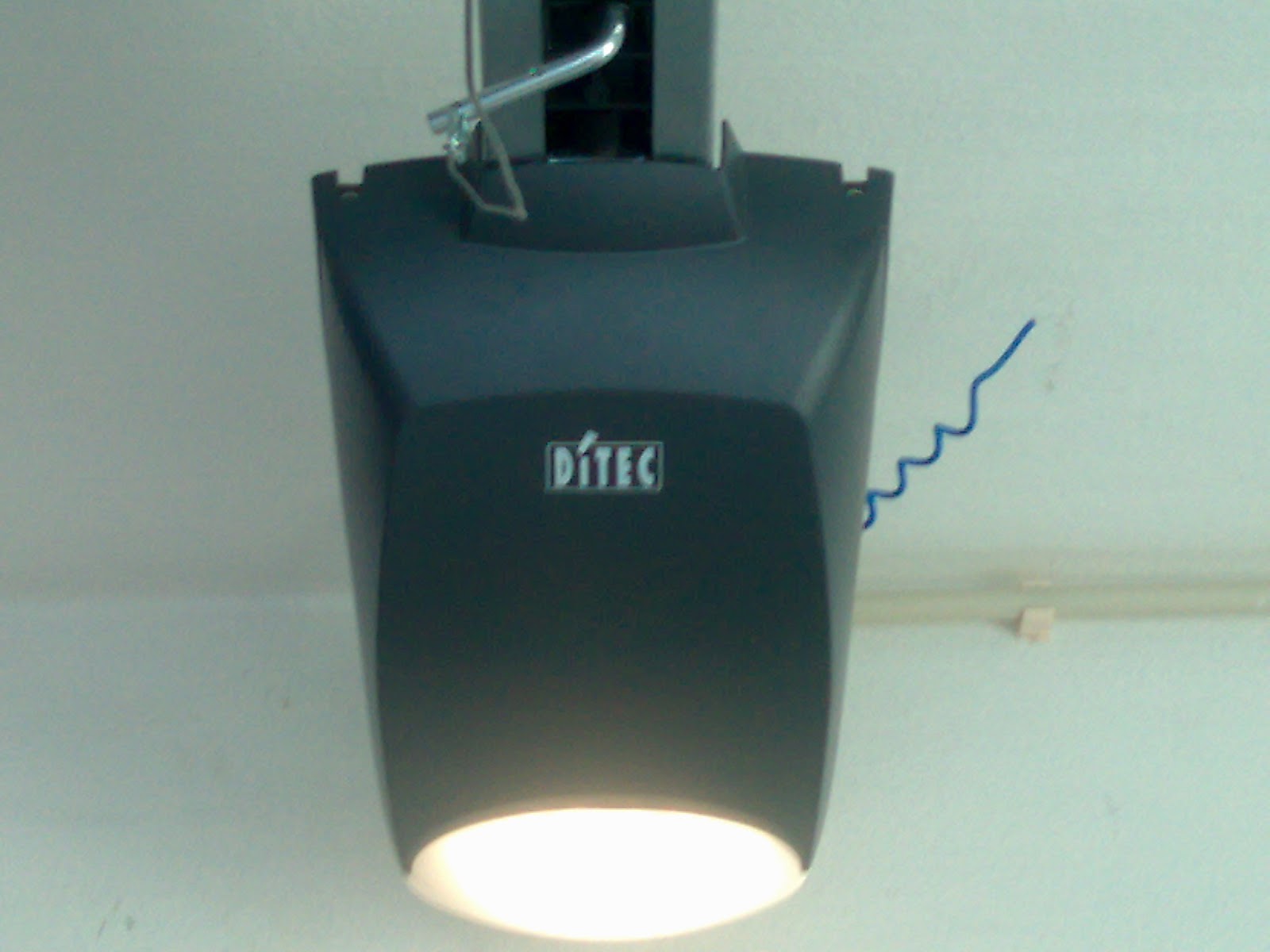 ACRO - Portas e Automatismos: Motor de teto da DITEC