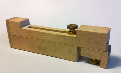 Ah! E se falando em madeira...: Kerfmaker - o jig: