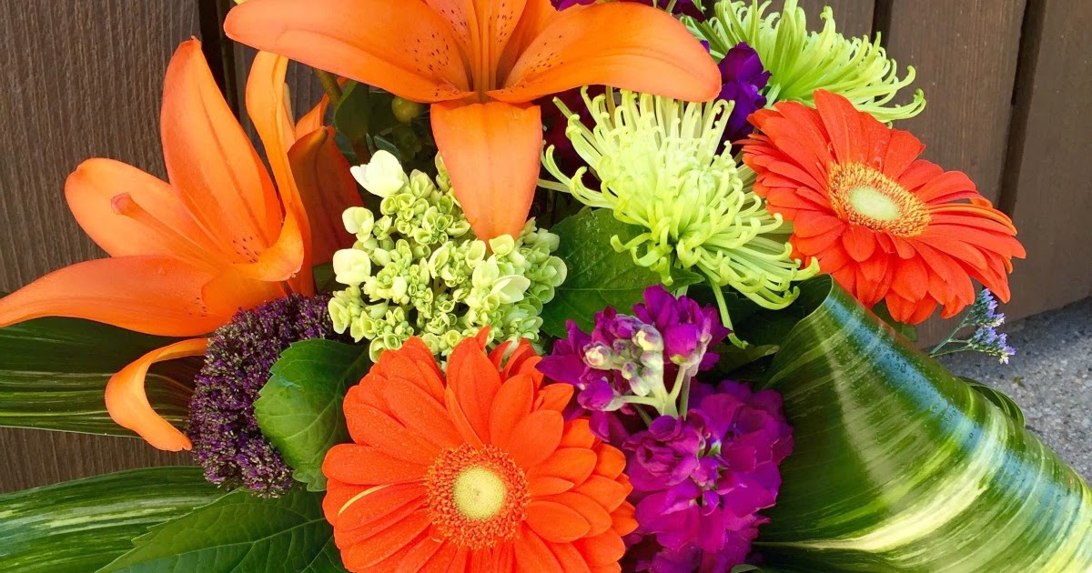 Bank of Flowers: Lush Summer Designs