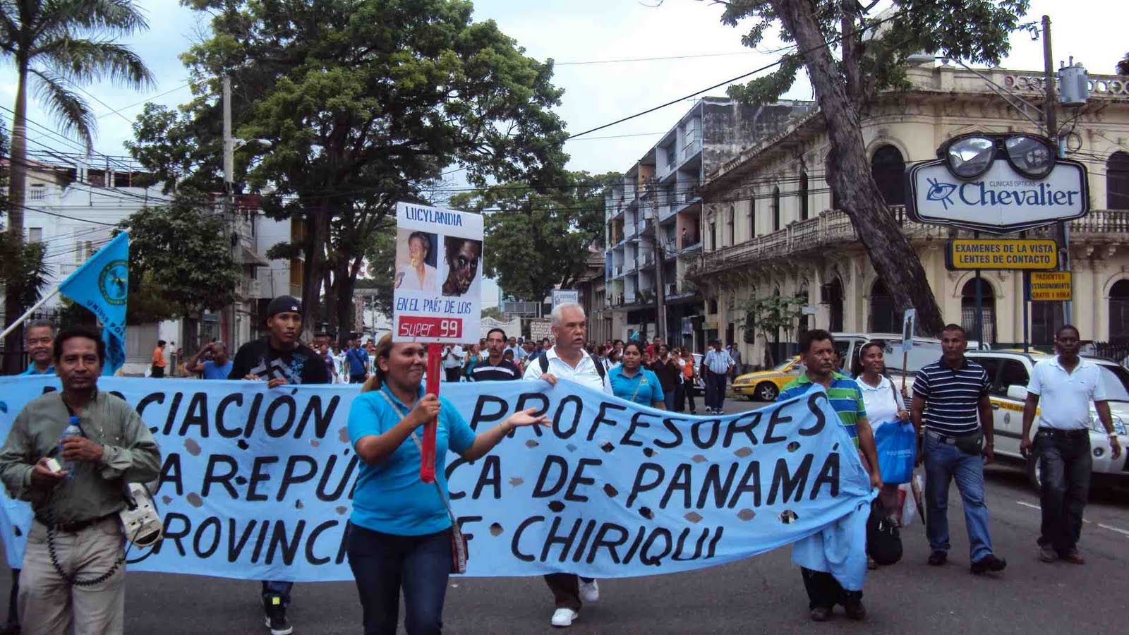Panamá: Grandiosa marcha de los Educadores ~ Universidad Pública Resiste