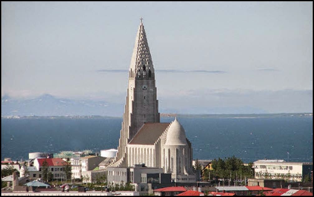Domkirkjan Church & Hallgrimskirkja Church: Magnificent visiting places ...