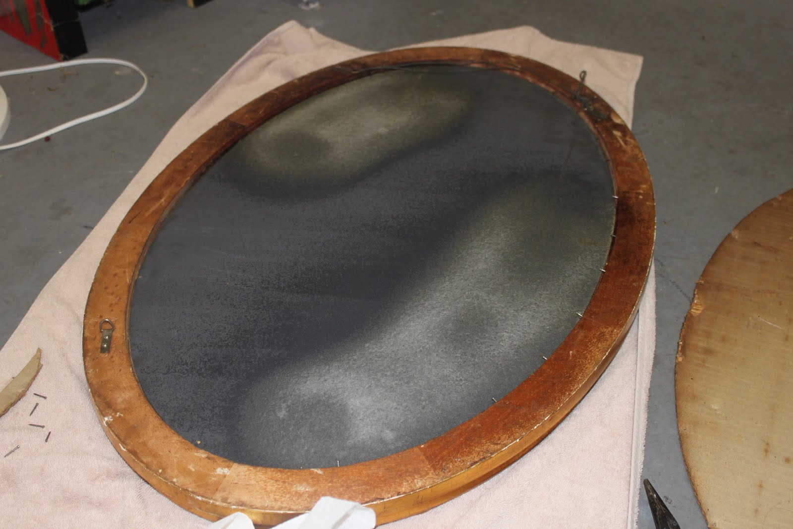 Crafty Texas Girls: A Crafty How To: Antique Mirror