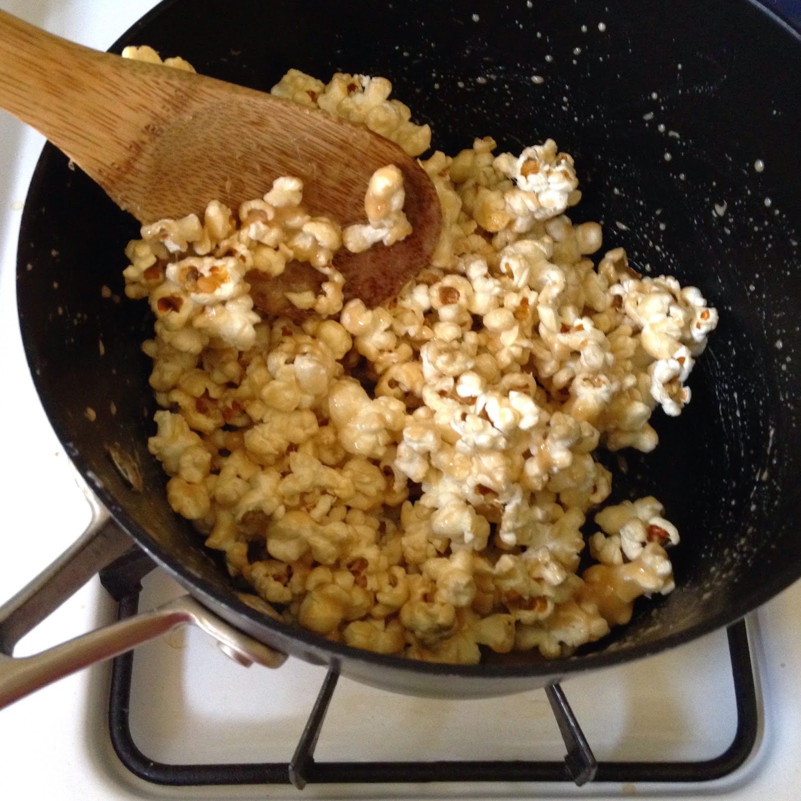 Easy Maple Syrup Caramel Corn (gluten free, vegan, and sugar free ...