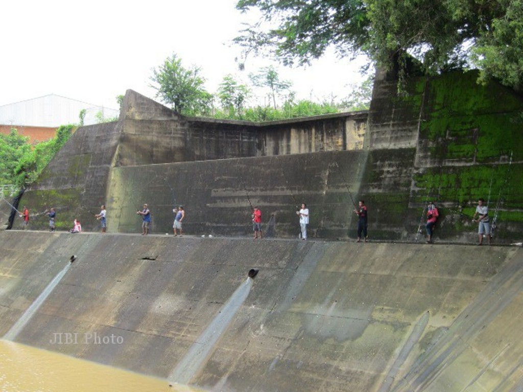 Tempat Wisata Waduk Gajah Mungkur di Wonogiri. | Bendungan Waduk di ...