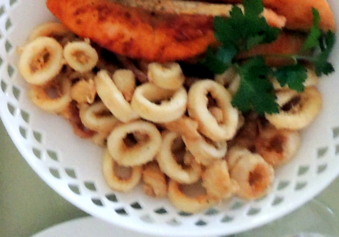 Around the World - in favorite recipes: Crispy Calamari Rings