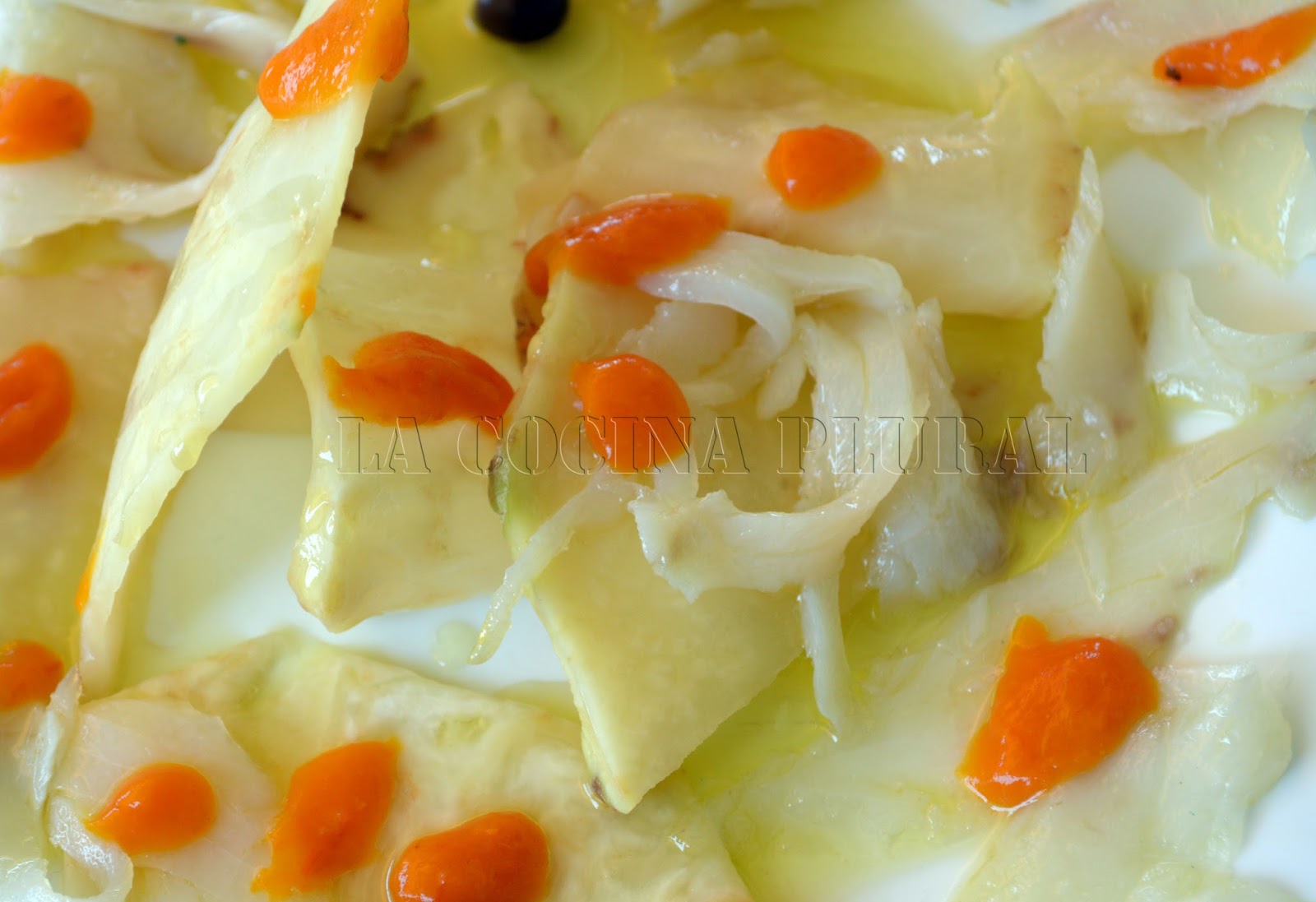 LA COCINA PLURAL: CARPACCIO DE APIO NABO Y BACALAO EN ACEITE CON PUNTOS ...