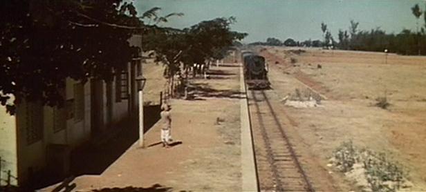 SHOLAYISM: Sholay: The First Scene