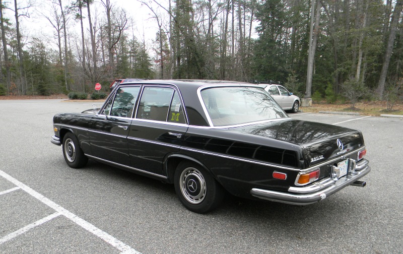 Mercy Kebo Tahun 1972 | Gambar Mobil Klasik dan Antik